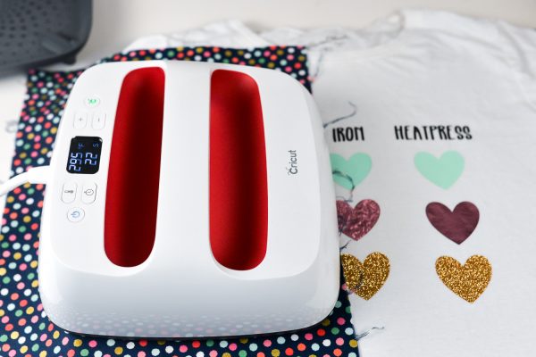 Cricut Easypress Vs Heat Press Vs Household Iron Hey Lets Make Stuff